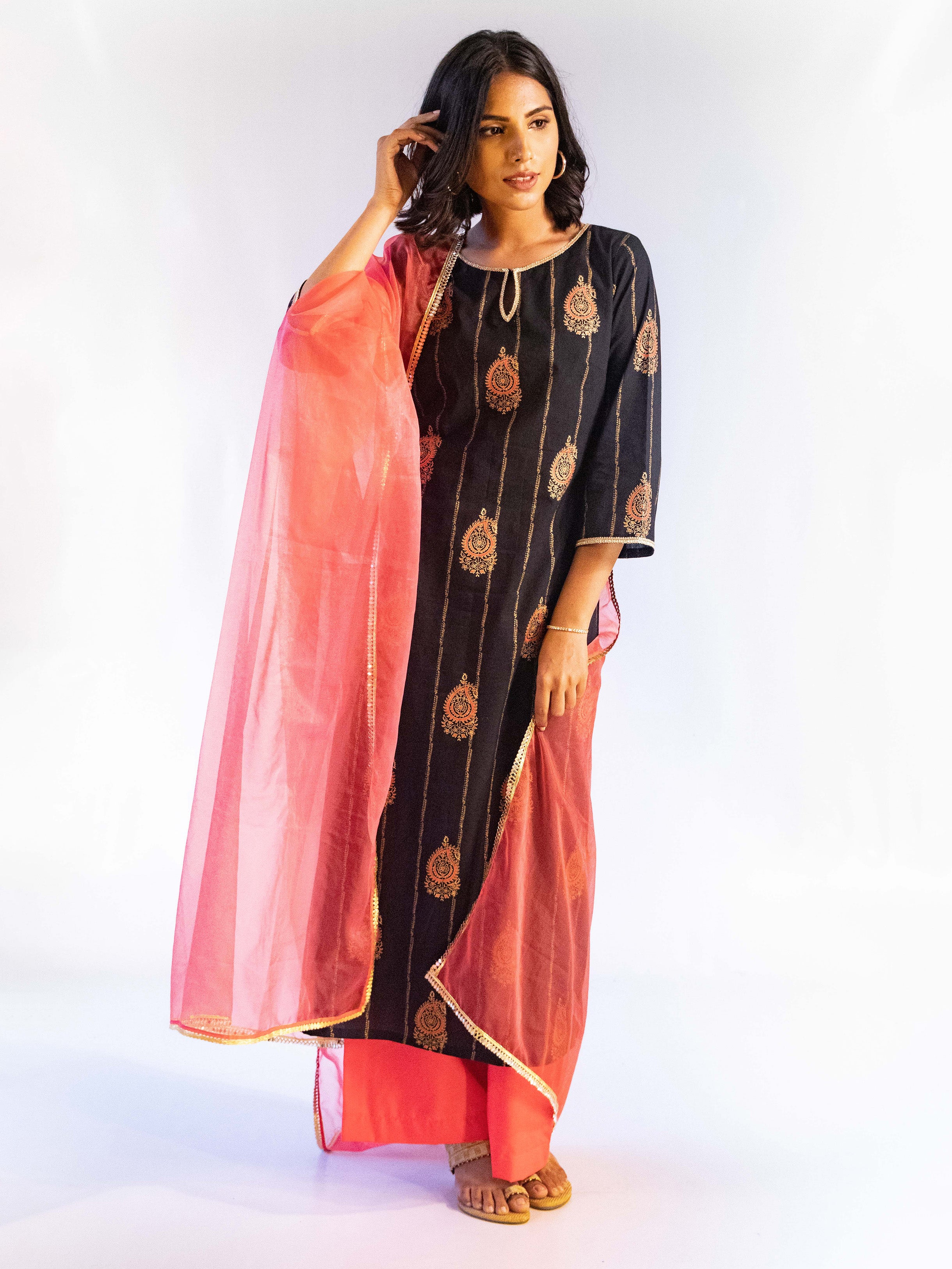 Raaina Black Pink Suit – TFF | Thousand Forms of Fashion